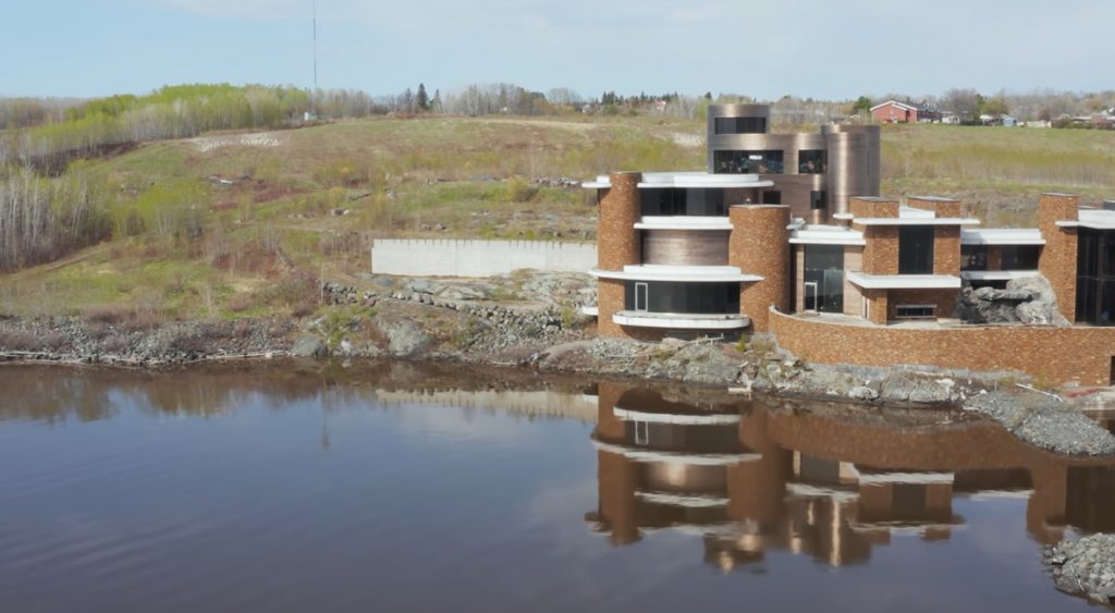 Inside Look In Canada's Largest Mega Mansion That's Left Abandoned - Oh ...
