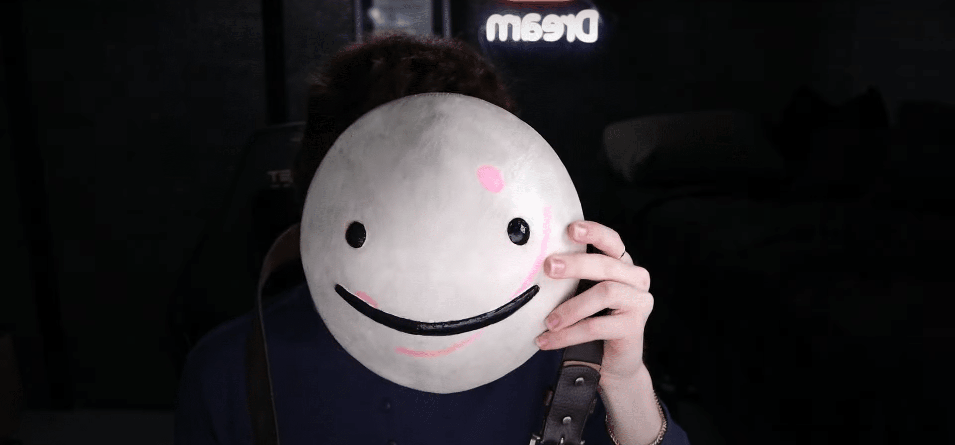 Dream Answers to Criticism After His Face is Revealed