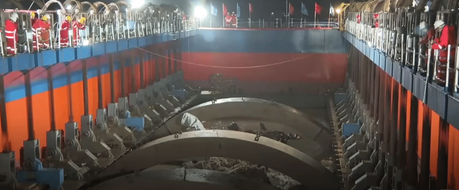 Yangtze River Shipwreck Reveals Stunning 150-Year Treasures